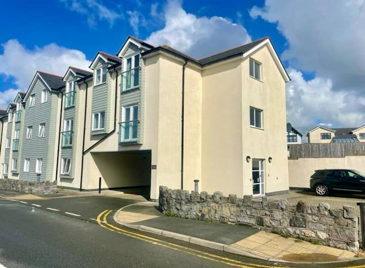 Tides Reach Apartment - Rhosneigr