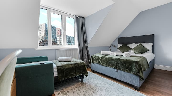 Lovely Triple Room Near King’s Cross Station - London