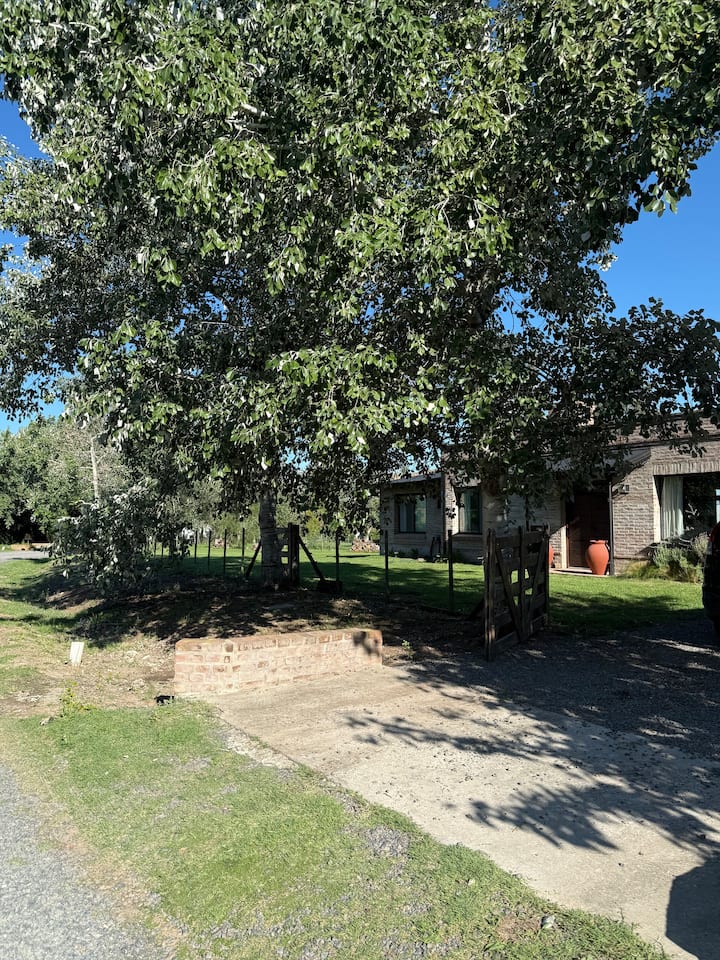 Casa Para 10 Personas - Luján