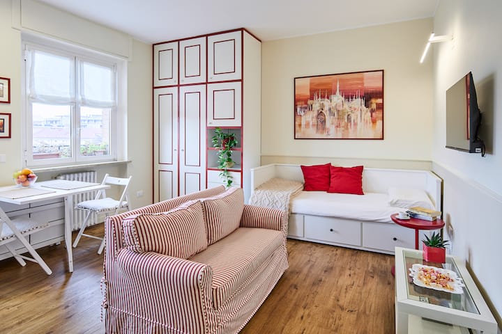 Accogliente E Luminoso Monolocale - Milan