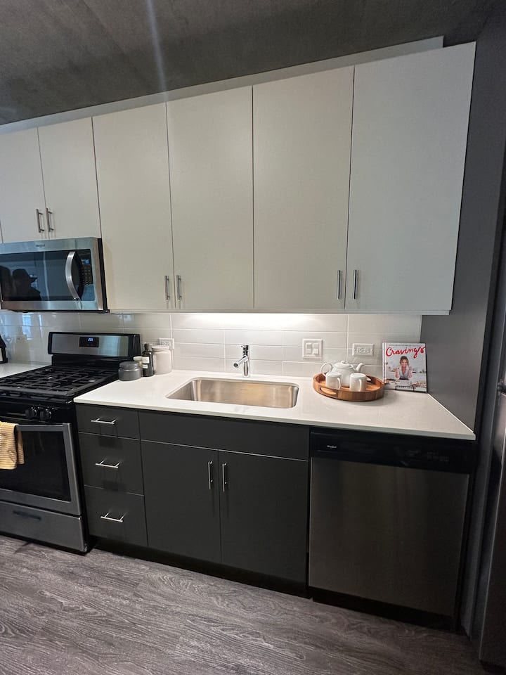 "Best Location:cozy Apartment In Downtown Chicago" - Chicago, IL