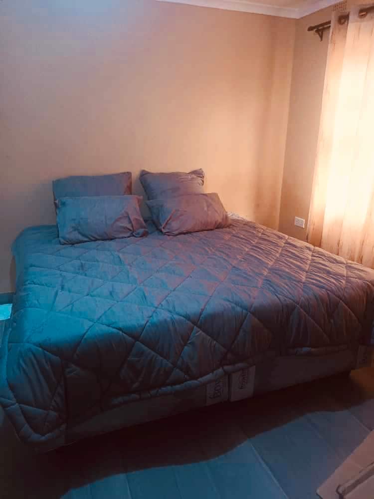 Energia, Wi-Fi e água confiáveis Senga Gweru Preço do quarto - Casas ...