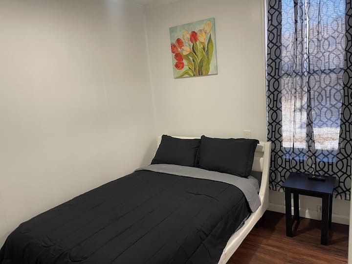Modern Apt Near Airport And Downtown - Allentown, PA