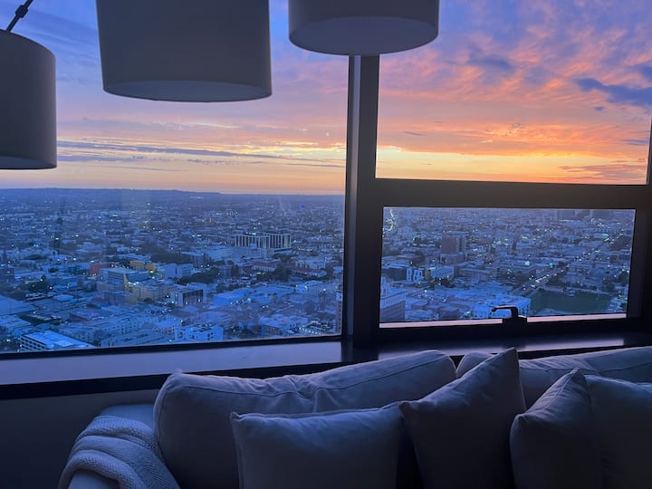 Modern Dtla High-rise Aparment - Los Angeles, CA