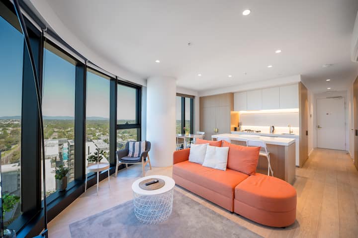 Luxury Sky One 2br Box Hill Skyline View Pool Gym - Box Hill