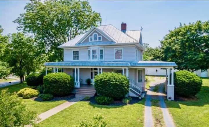 Shenandoah Valley Craft House - Broadway