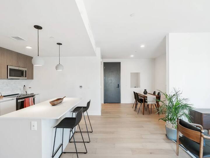 Luxurious | Close To Americana - Burbank, CA