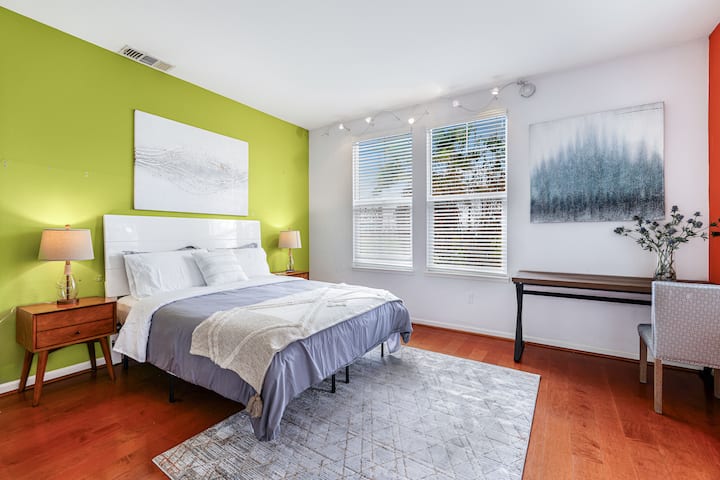 Modern Retreat Near The Tech Hub Room 5 - Santa Clara, CA