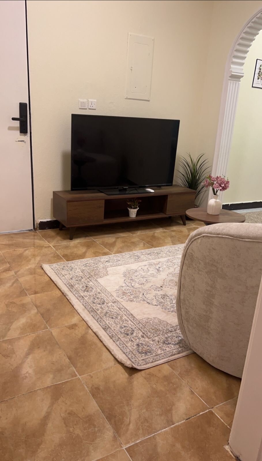 Al Hamra Bed and Breakfast - Flats for Rent in Riyadh, Riyadh Province ...