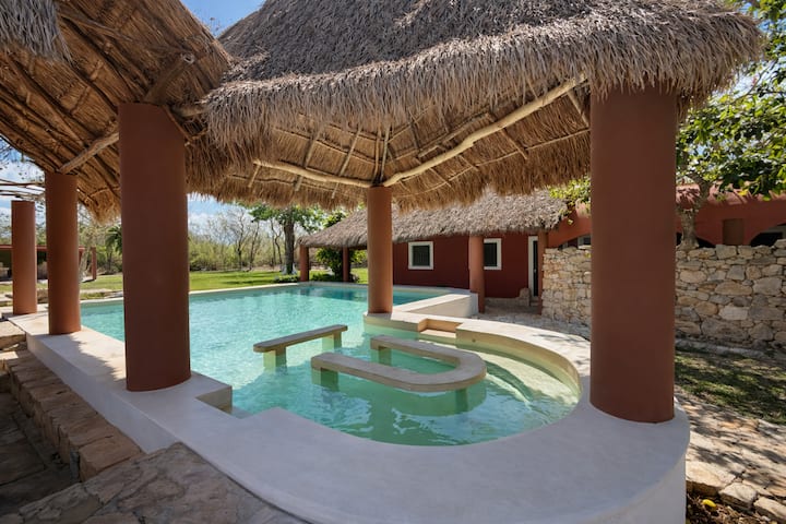 Mayan Hacienda La Caprichozza, Pool And 7 Suites - Yucatán