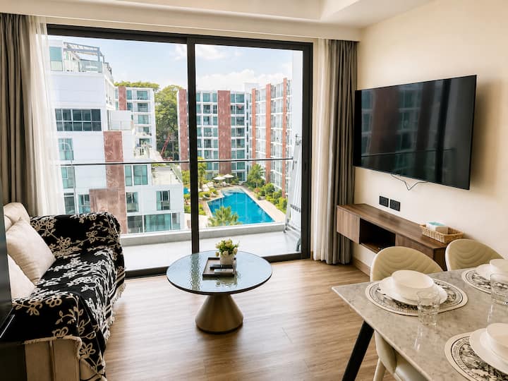 Cleamai No. 1/pool View Apartment/central Festival/food Market/big Terrace/6013 - Chiang Mai