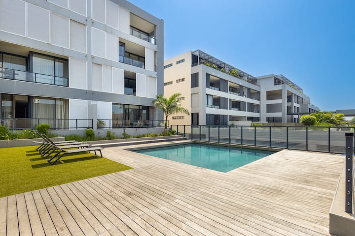 Luxury Central Umhlanga Apartment * Sleeps 6 - Umhlanga