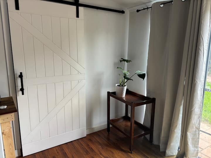 Spacious Dog-friendly Guesthouse - Melbourne