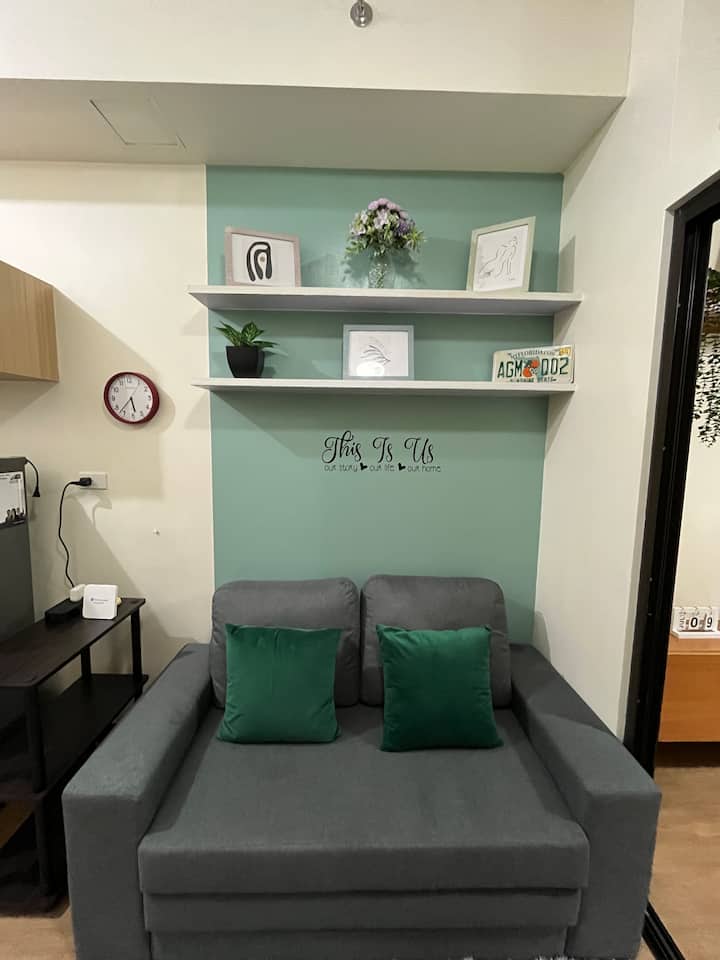 Cozy Refuge | 1 Br With Patio & Pool View - Parañaque