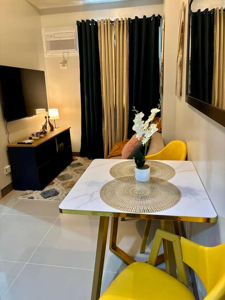 Sh Escapes At Charm Residences - Marikina