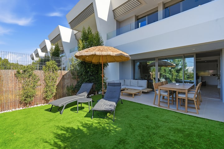 New 3 Bed House Next To El Chaparral Golf - Costa del Sol