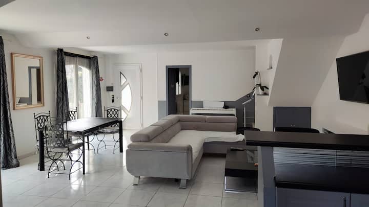 Villa Avec Piscine Privée à 5 Kms Des Calanques - Marignane