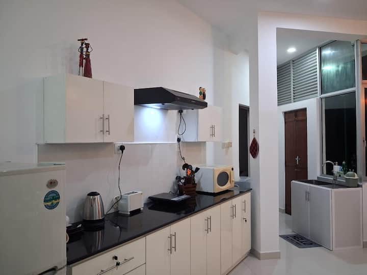 Kandy Rainbow Villa - Kandy