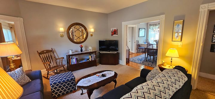 Beautiful Two-bed Apartment - Arlington, MA