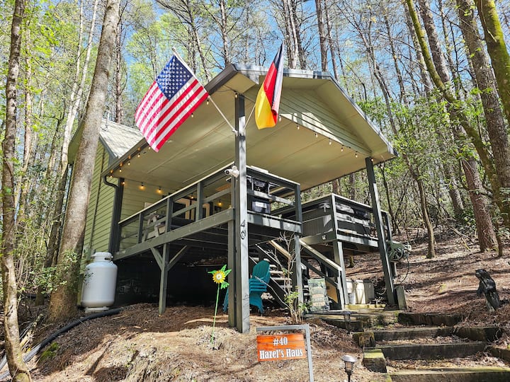 Cozy Cabin W/ Hot Tub, Fireplace, Wifi, Dogs - Sautee Nacoochee, GA