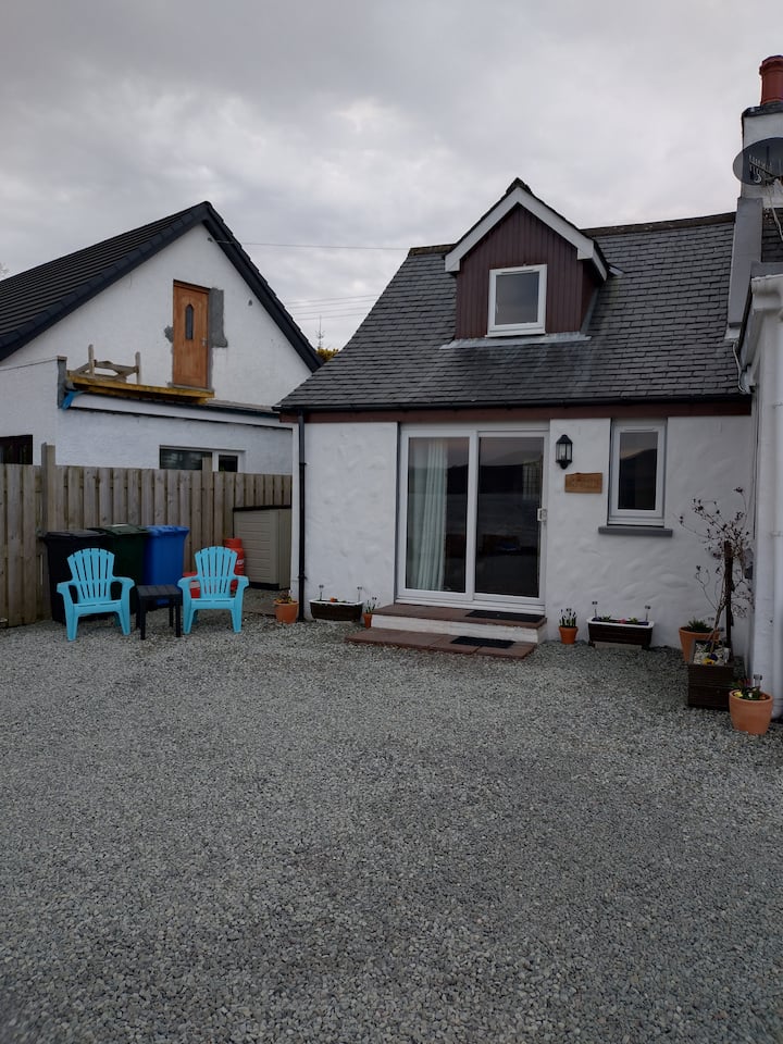 Seaforth Cottage 
On The Shore
Ian's Place - Skye