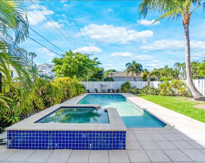 Downtown Boca Private Home With Pool, Fenced Yard - 보카러톤
