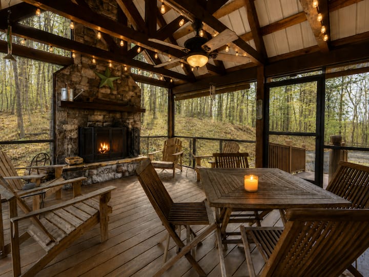 Relax In Privacy! 3br Cabin W/hot Tub & Fireplaces - Blairsville, GA