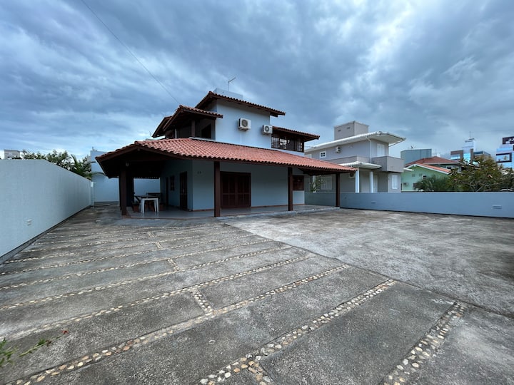Casa Para Alugar Na Praia Grande - Governador Celso Ramos