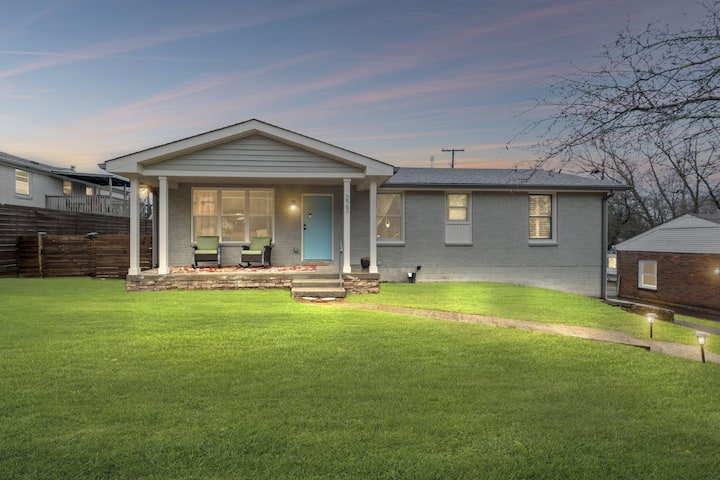 Newly Renovated In East! - Nashville, TN