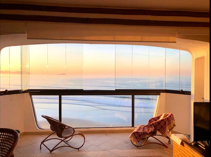 Pé Na Areia Astúrias | 3 Quartos | Ar | 2 Vagas - Brazil