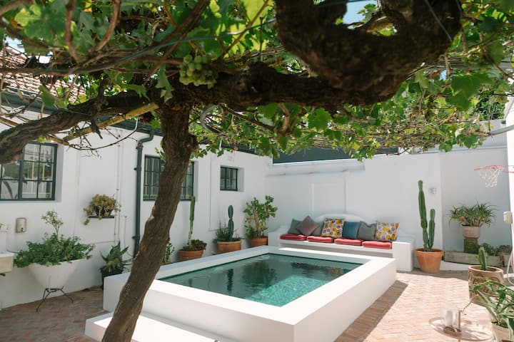 The Pool Room - Camps Bay