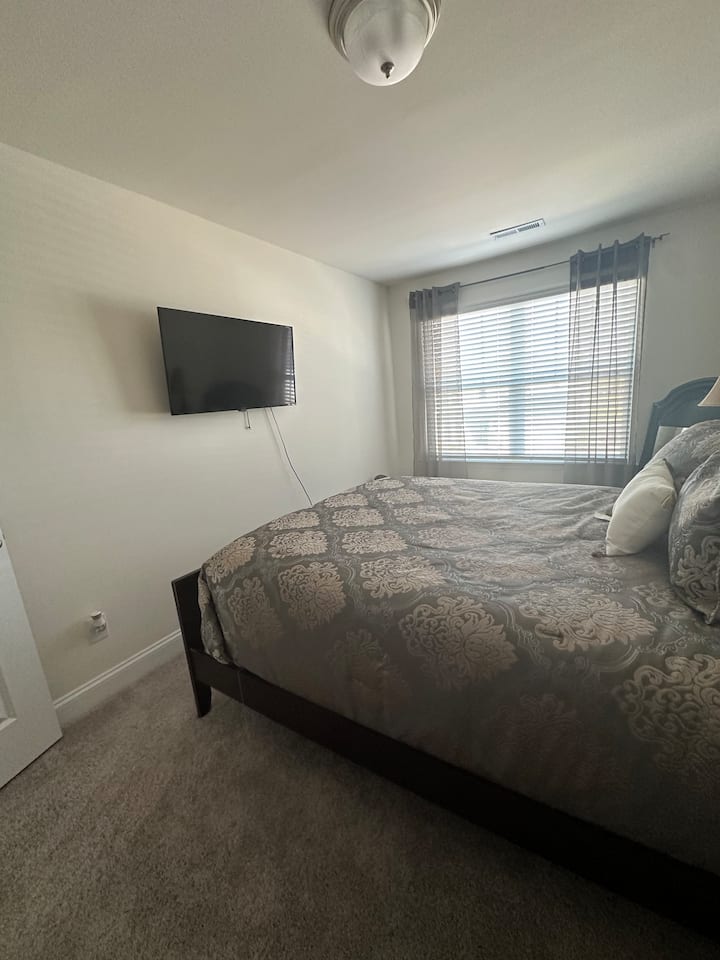 Private Room With Private Bath - Belmont, NC