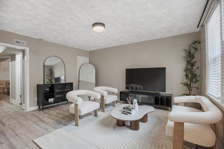 Retro Chic Retreat: Cozy Dc Unit - RFK Stadium - Washington