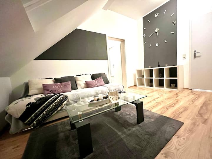 Helle Gemütliche Dg-wohnung - Oberhausen
