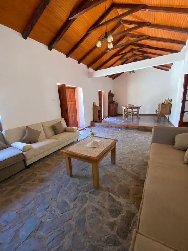 Casona San Isidro 
Piscina Privada Amp Espacios - Vicuña