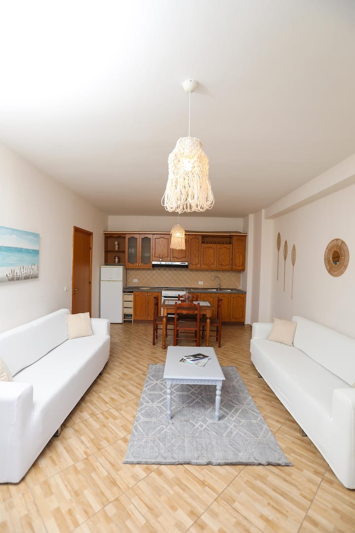 Seafront 1+1 Apt W/ Stunning Sea View & Wi-fi - Albania