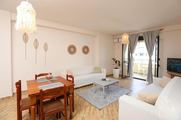 Seafront 1+1 Apt W/ Stunning Sea View & Wi-fi - Albania
