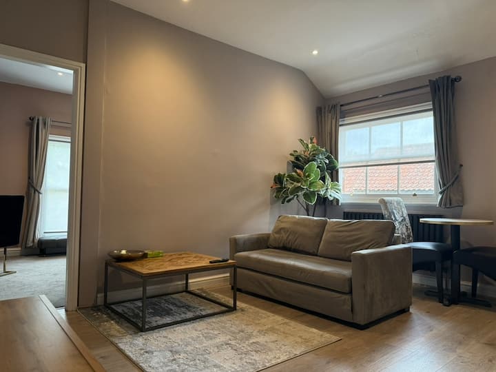 The Applewood Regency King Suite - Room 5 - Southwell