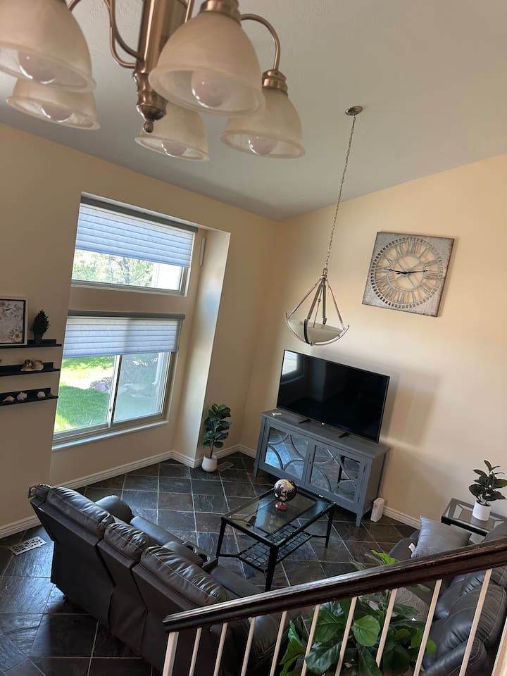 Pretty House In Taylorsville. 4 Bedrooms 5 Beds - West Jordan, UT