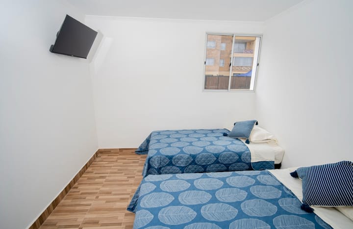 Casa Grande Con 8 Habs Y 9baños/ Ideal Para Grupos - Iquique