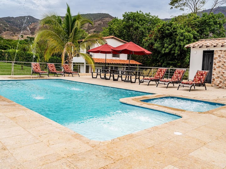 Granja En Desierto De Santa Fe Con Piscina/jacuzzi - Santa Fé de Antioquia