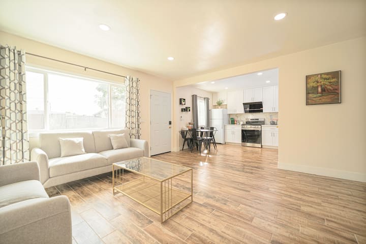 Gated& Clean Guesthouse - Rosemead, CA