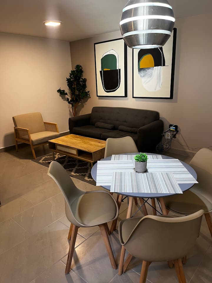 Depa En Fracc Seguro Pb! Con Jardín - León