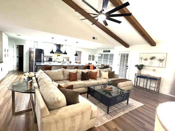 Cozy Ranch Home
Recently Renovated Interior. - Lawrenceville, GA