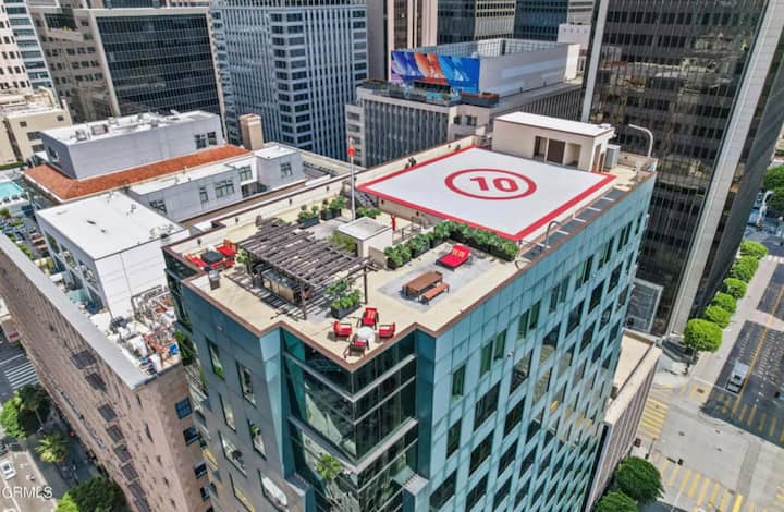 Luxury Condo In Downtown La - Hollywood, CA