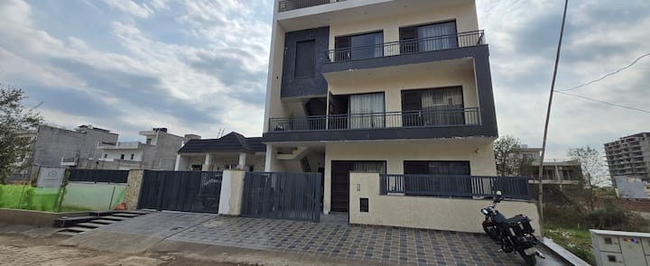 6 Bhk Villa In Mohali - Chandigarh