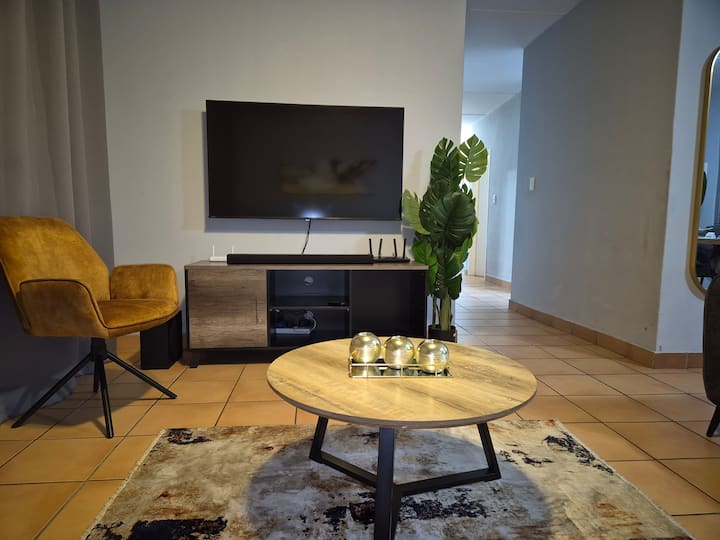 Mandy & Mos' Holiday Townhouse - Randburg