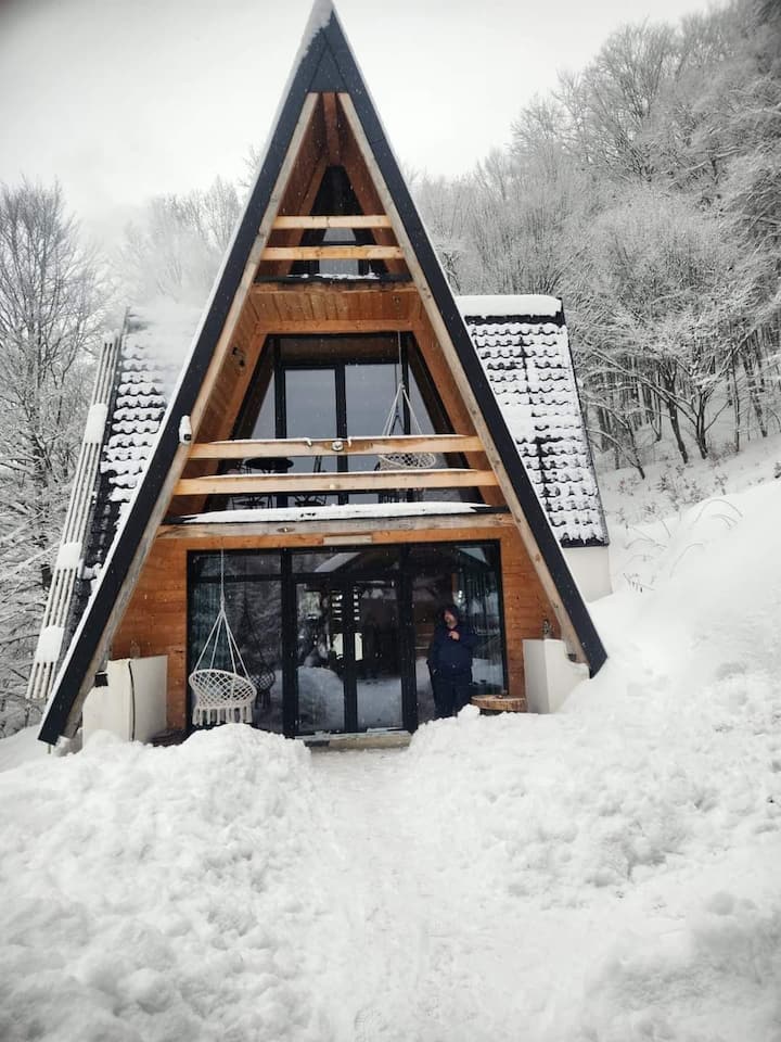 Cozy Family Cabin With Stunning Forest Views. - Județul Maramureș