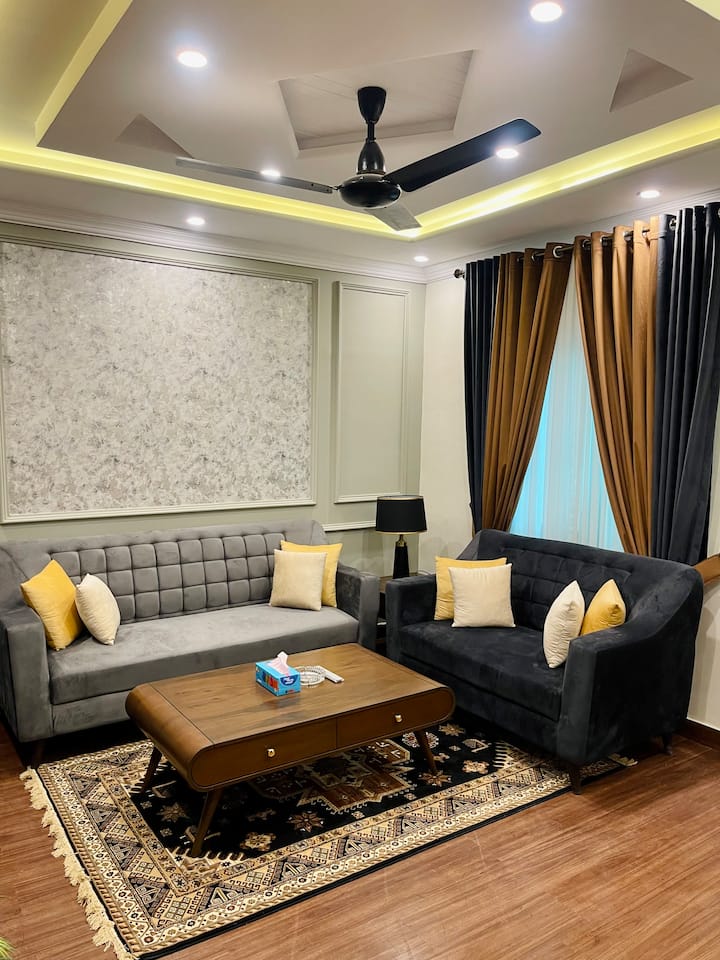 Agha's Apartments - Islamabad