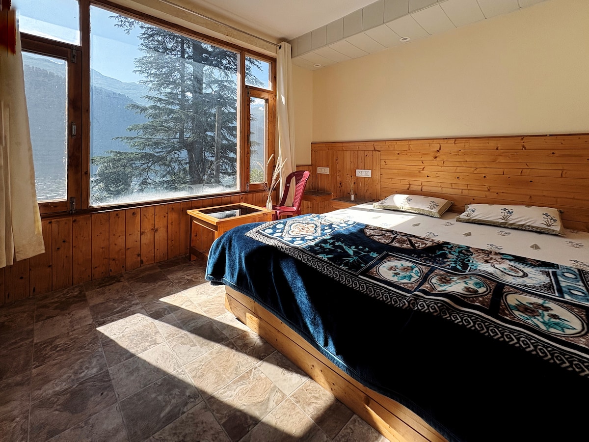 Cozy Valley View & Pine Tree Charm at Jamming Tree in Manali, Himachal ...
